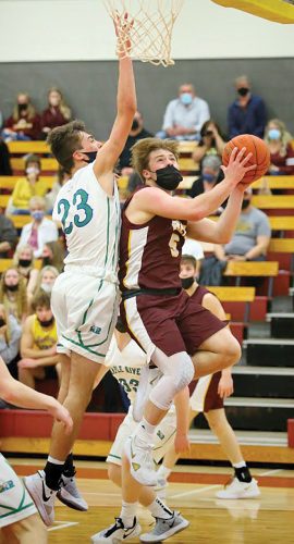 Blue Earth Area hoopsters edge Maple River in 2AA playoffs; Pipestone ...